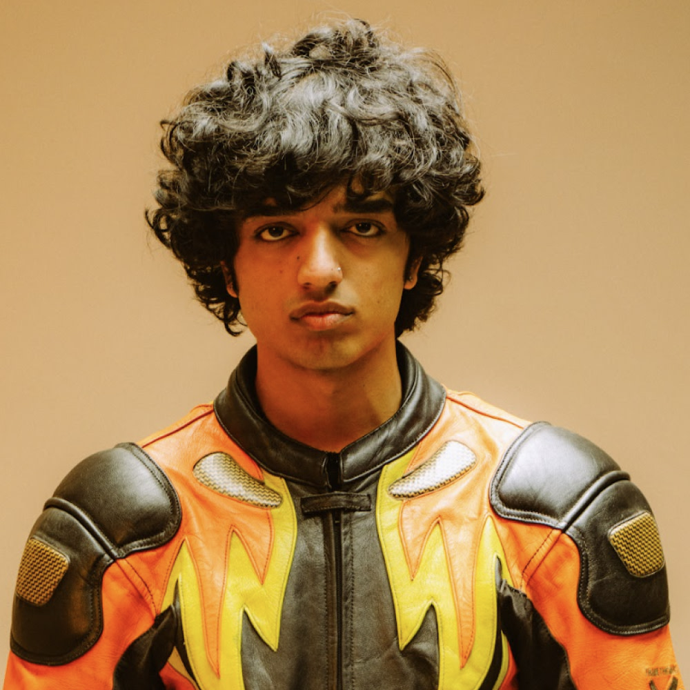 Chaar Diwari Shows, Tickets and More. Follow Now!