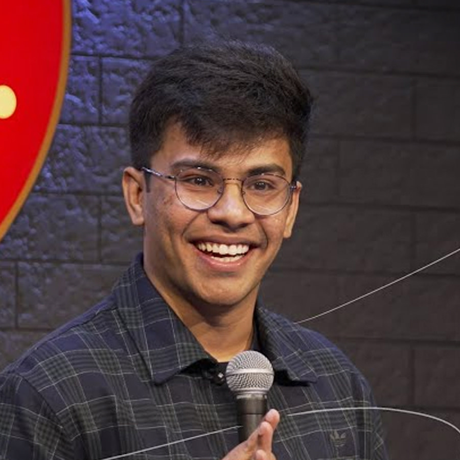 Madhur Virli Shows, Tickets and More. Follow Now!